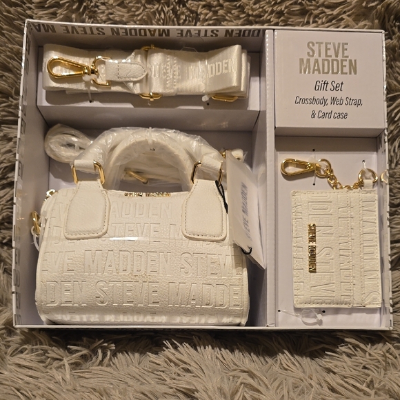 Steve Madden | Bags | Steve Madden White Crossbody Bag Gift Set | Poshmark